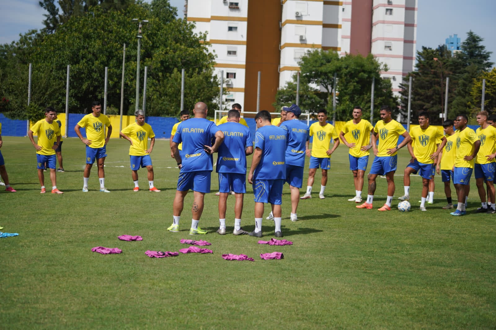 Primer amistoso confirmado y mercado de pases - Club Atlético Atlanta